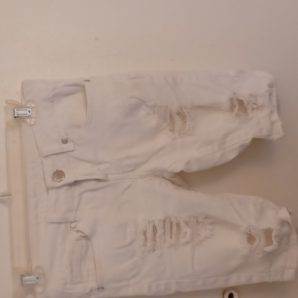 VIP | Bottoms | White Ripped Denim Shorts | Poshmark